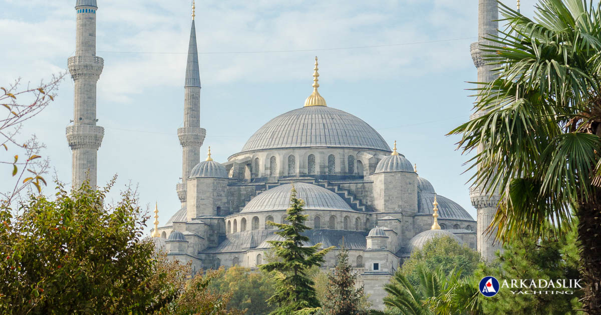 Athens? Or Istanbul? Which is the Best City to Visit?